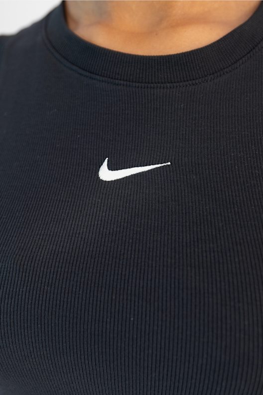 Nike Sportswear Essential Chill Knit Cropped Damen Top in schwarz ...