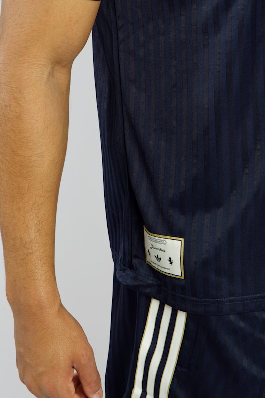 adidas Performance Juventus Turin Icon Herren T-Shirt in blau kaufen ...